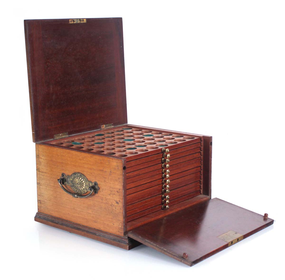 Antique Furniture & Collectors’ Items