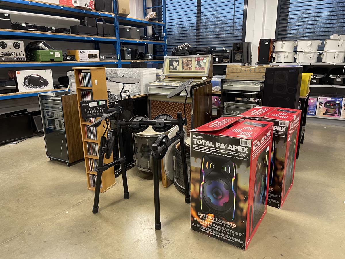 Bedford Weekly Auction