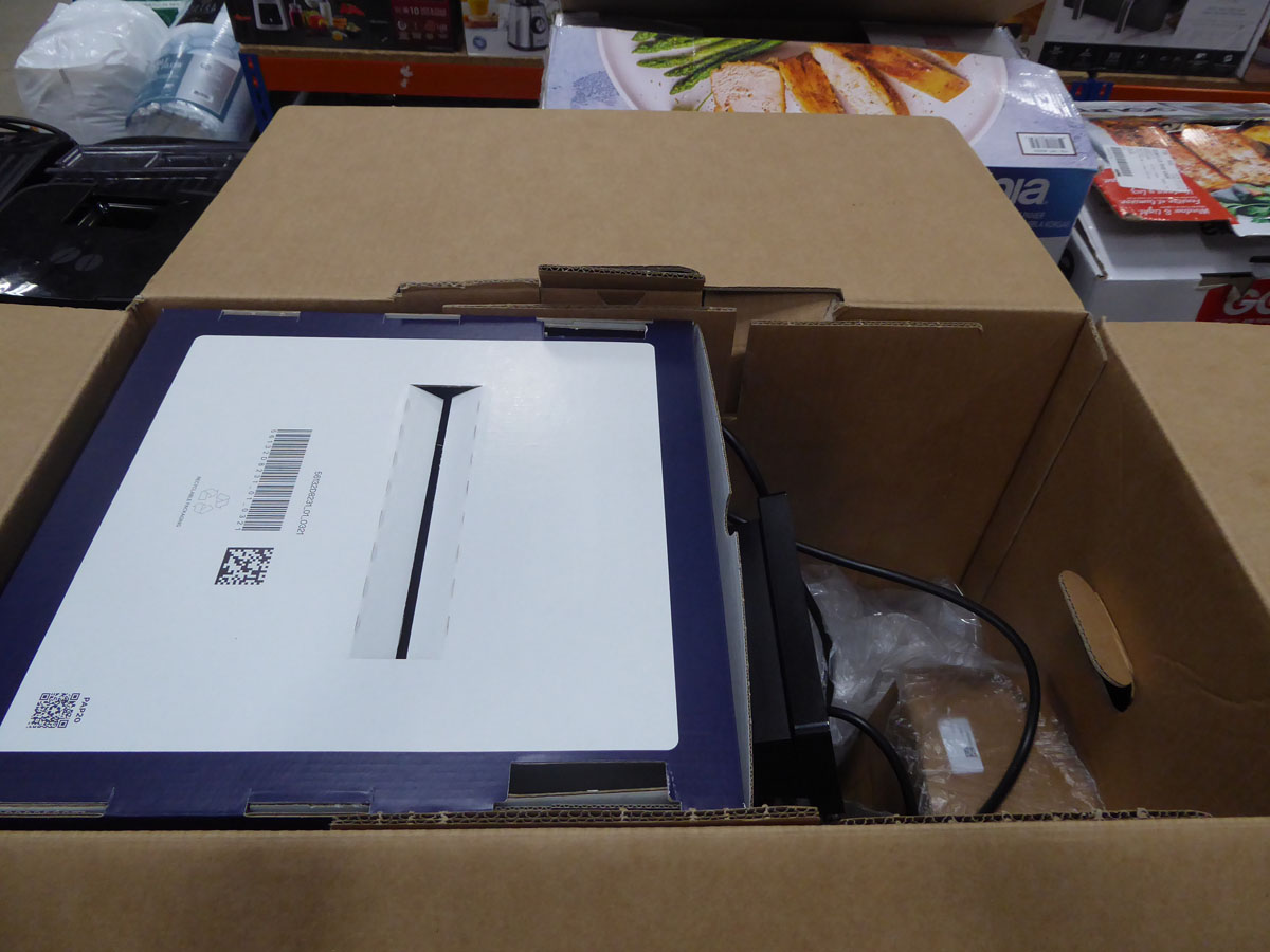 Lot 3011 - De'Longhi Primadonna Soul coffee machine,